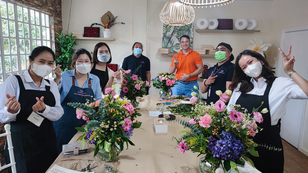 Floral Arrangement Workshop | Flower Bouquet Classes – Bloomingailsph