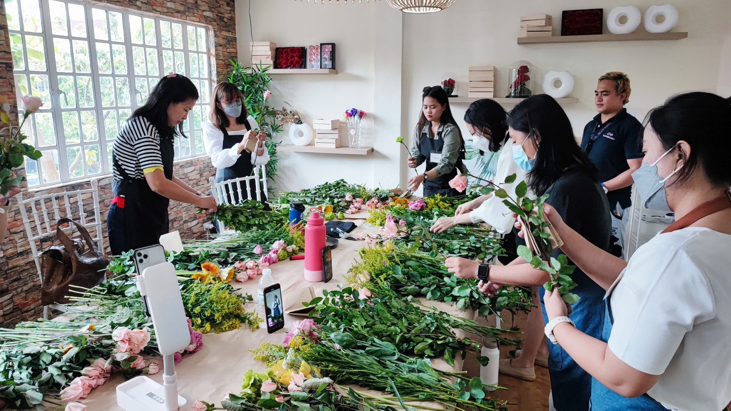 Flower Arrangement Workshops | Floral Classes in Manila – Bloomingailsph